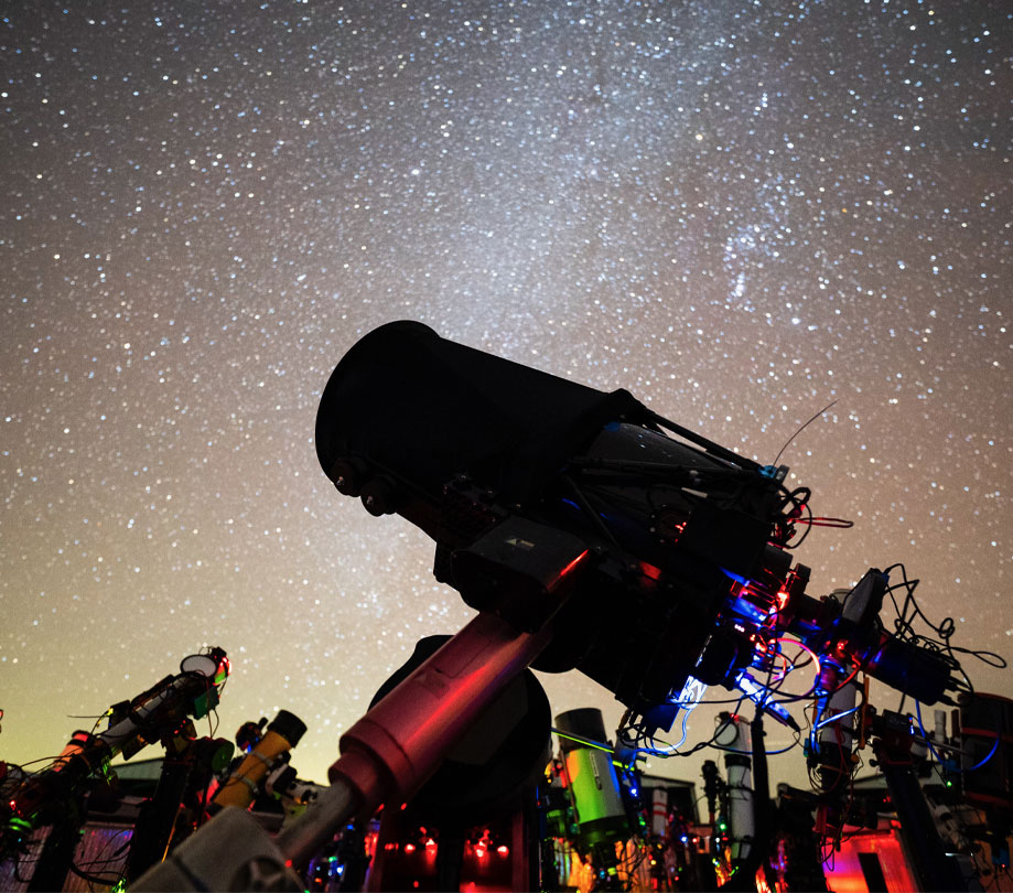 Large telescopes vs light pollution